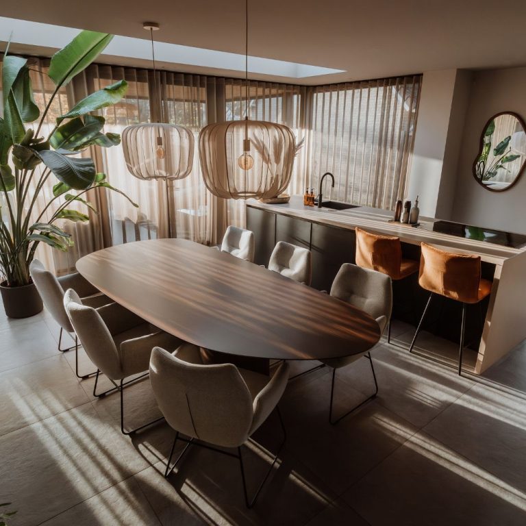 Kiezelvormige tafel Point - Van Tafel